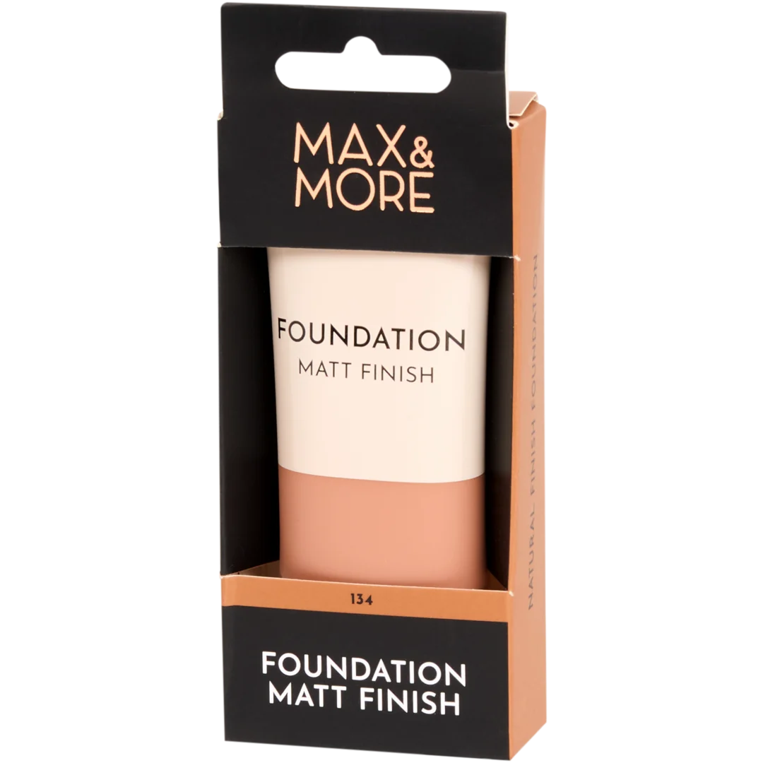 Matt finish foundation Max & More | Action ES